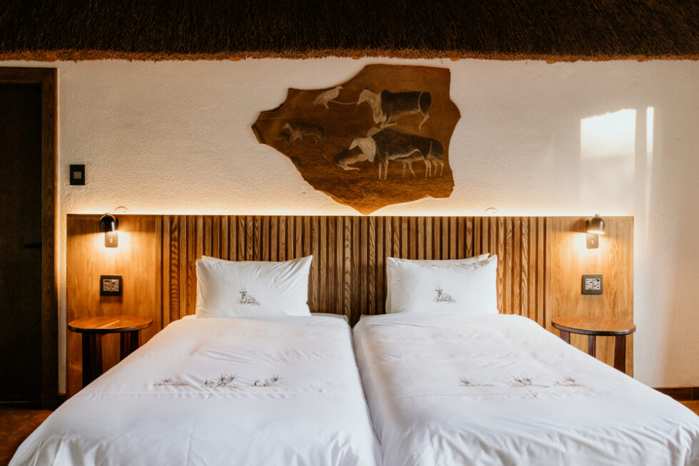 Omaruru Game Lodge Namibia - Game Reserve - Waterhole Restaurant
